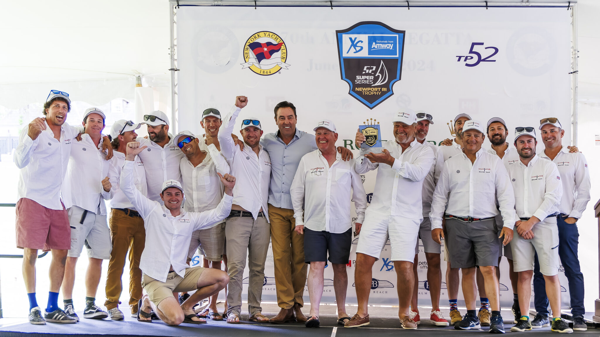 52 SUPER SERIES - Pure Performance